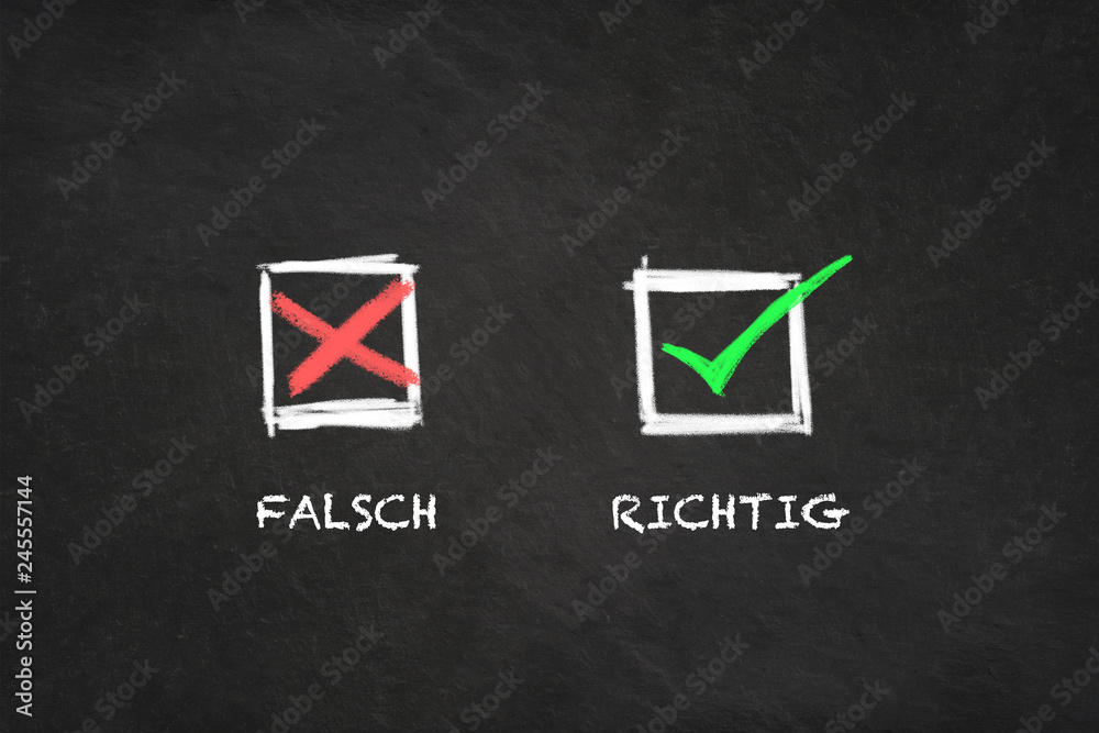 "Falsch und Richtig" mit Kreidetafel Hintergrund Stock Illustration ...