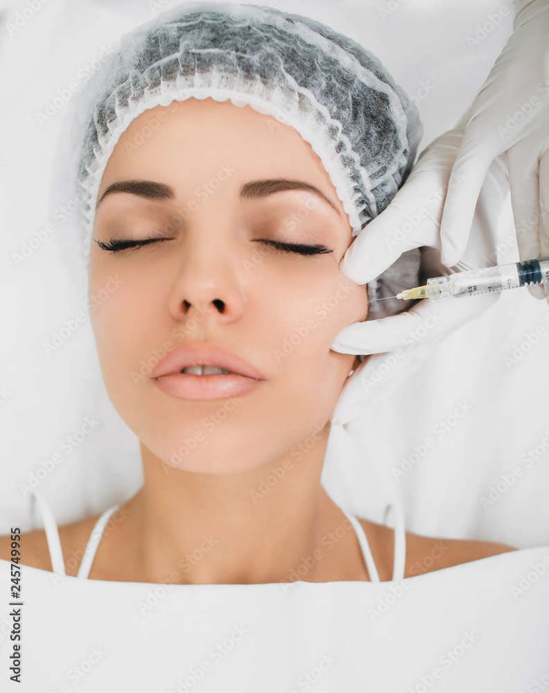 botulinum toxin injection into face, for lifting skin . Face injection ...