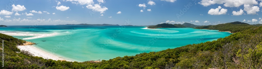 View of a sandy Beach, Whitehaven Beach and Hill Inlet, Great Barrier ...