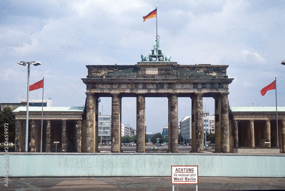 Poster Historic image from July 1980: A look from West Berlin over the ...