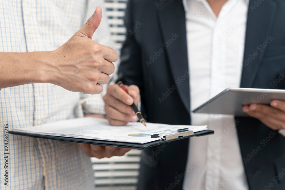 Boss thump up for rewarding motivating successful for solve business ...