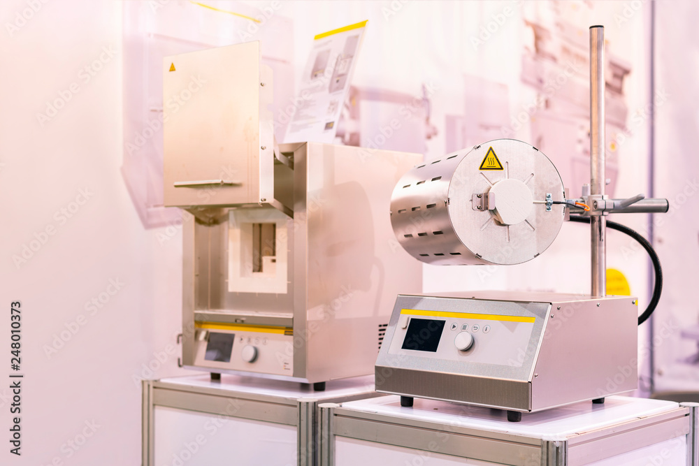 Foto de Automatic temperature control tube furnace for purification ...