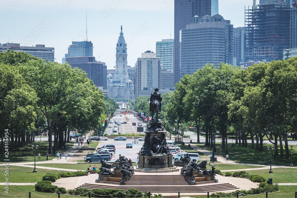 Poster Downtown Philadelphia seen from the iconic rocky balboa steps ...