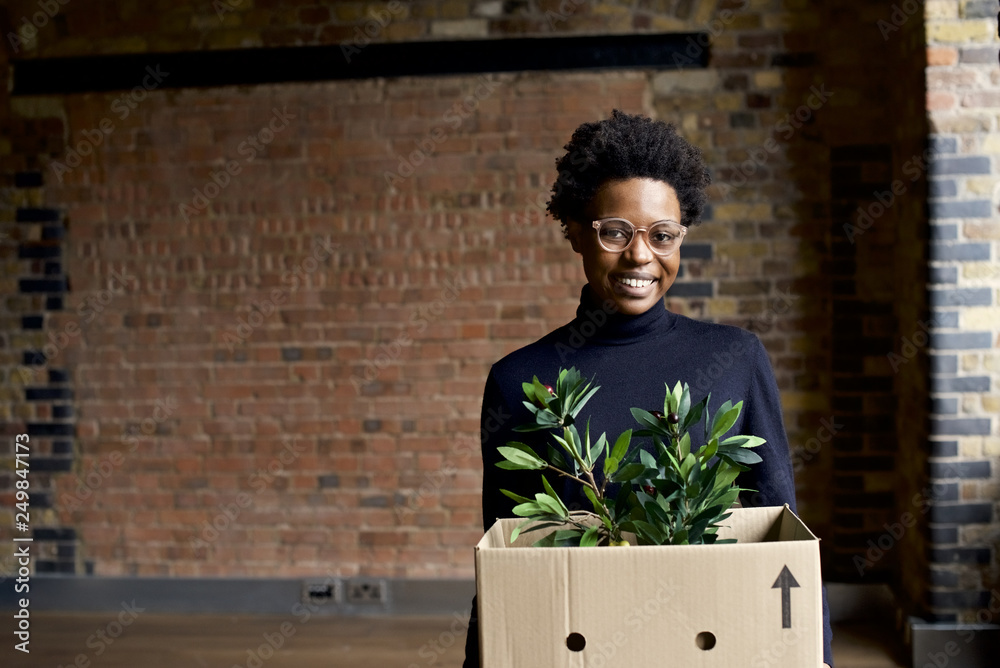 Portrait of a black African businesswoman starting a new job Stock ...