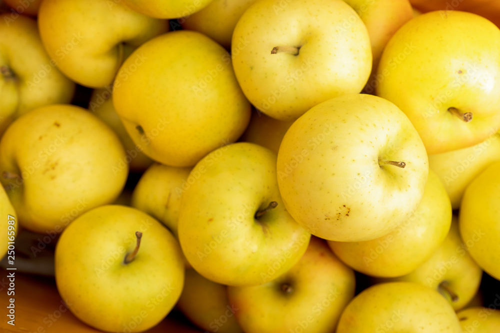 Yellow apples close up fresh beautiful fruit background , delicious ...