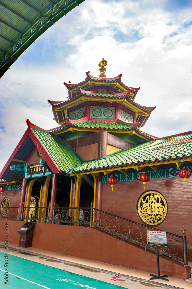 Muhammad Cheng Hoo (Zheng He) Mosque in Surabaya. It is one of the few ...