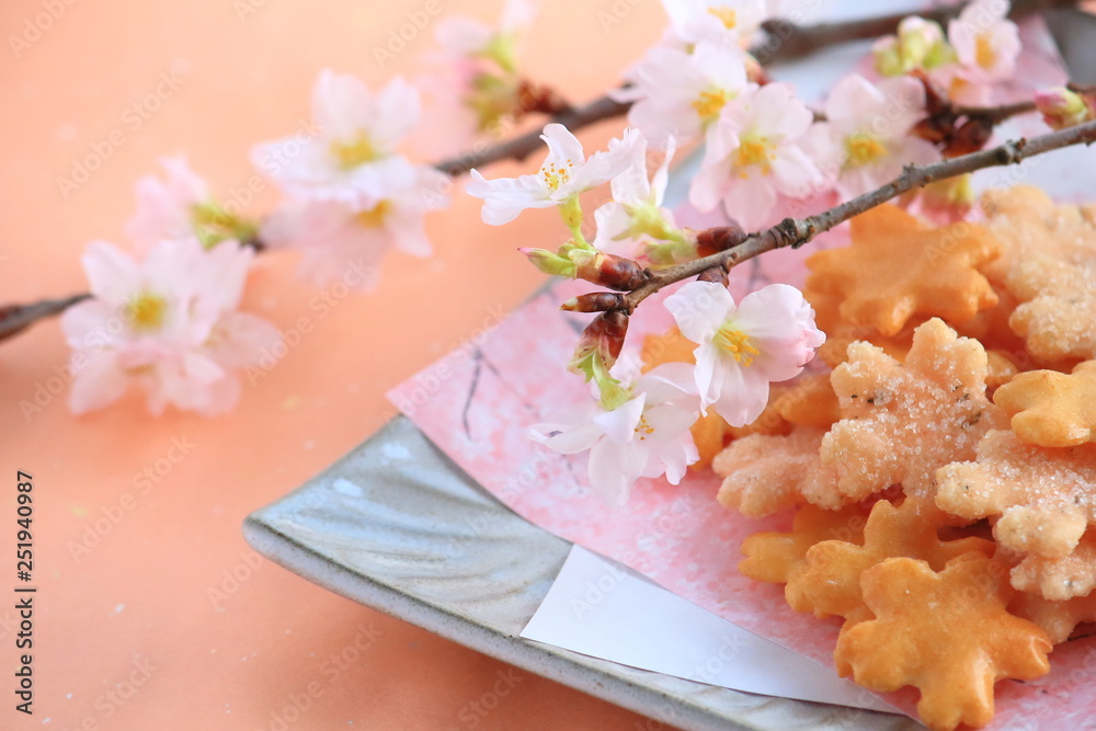 Sakura and Sakura shaped rice crackers 桜のおせんべい（桜あられ） Stock Photo ...