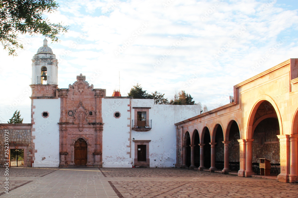 arquitectura colonial de cantera rosa en Cerro de la Bufa Zacatecas ...