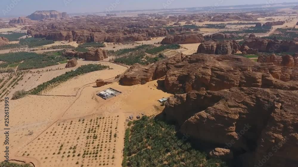 Video „Al-Ula, Saudi Arabia. Overlooking the mountain valley landscale ...
