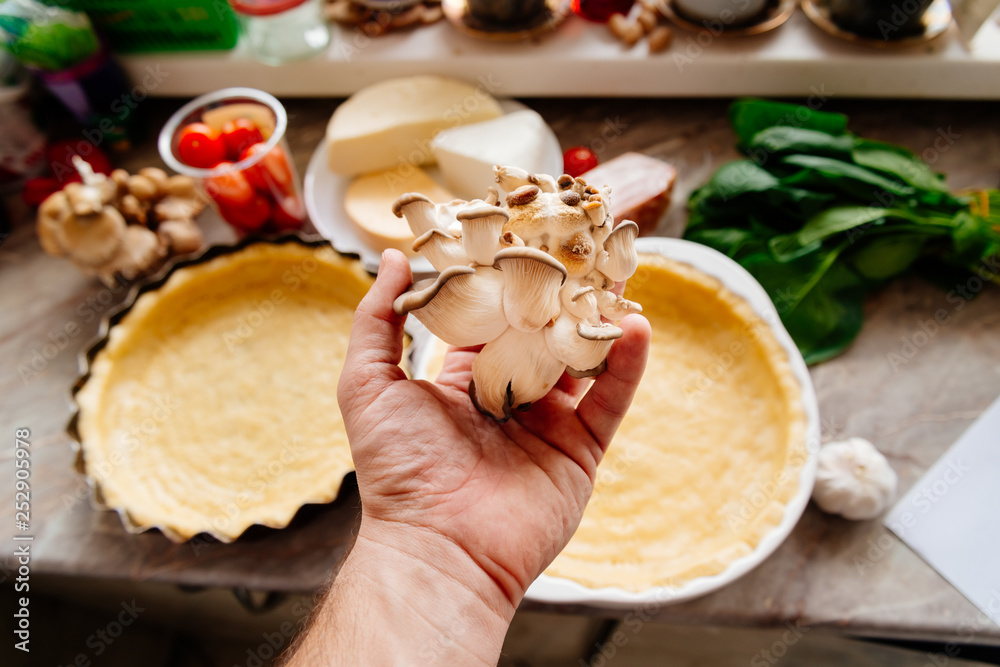 The process of making French quiche. Ingredients pie quiche. French ...