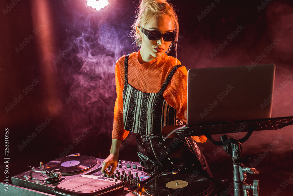 Dj Photography Girl