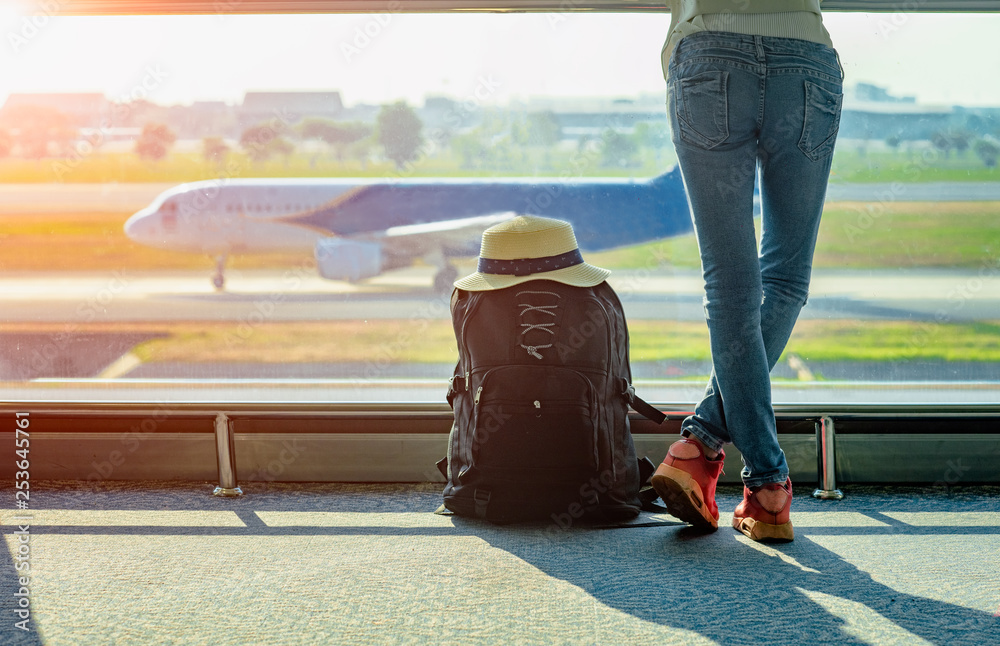 passenger tourist or traveller late, delay checking in the gate ...