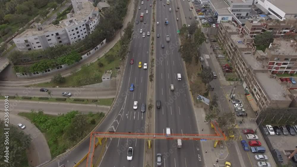 This footage was in the road Panamericana to the South in Lima, Peru ...