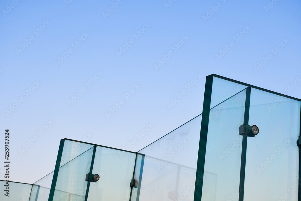 Laminated Glass Architecture