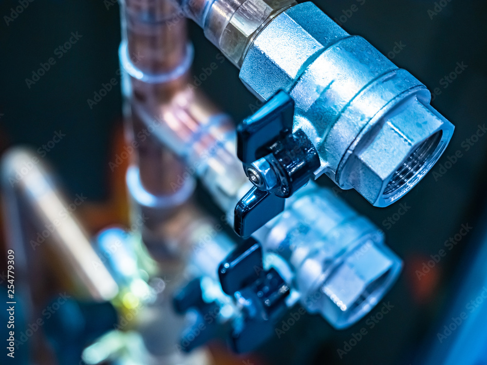 Foto de Ball valve on the water pipe. Gate valve. Control valve ...