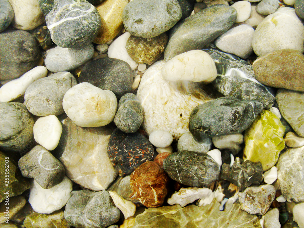 Foto de Sea stones. Photo of sea stones of different sizes and colors ...