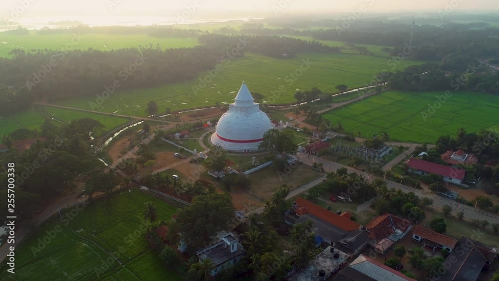Tissamaharama Raja Maha Vihara is an ancient Buddhist temple in ...