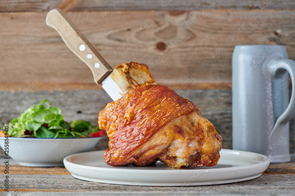 Schweinehaxe Schweinshaxe Oktoberfest Biergarten German Wirtshaus Essen ...