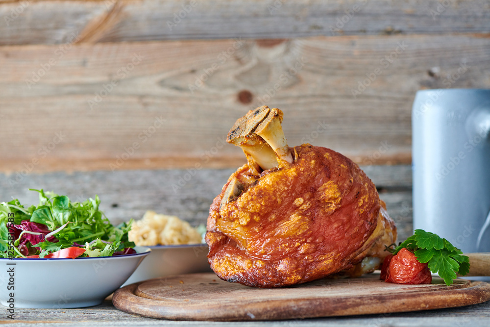 Schweinehaxe Schweinshaxe Oktoberfest Biergarten German Wirtshaus Essen ...