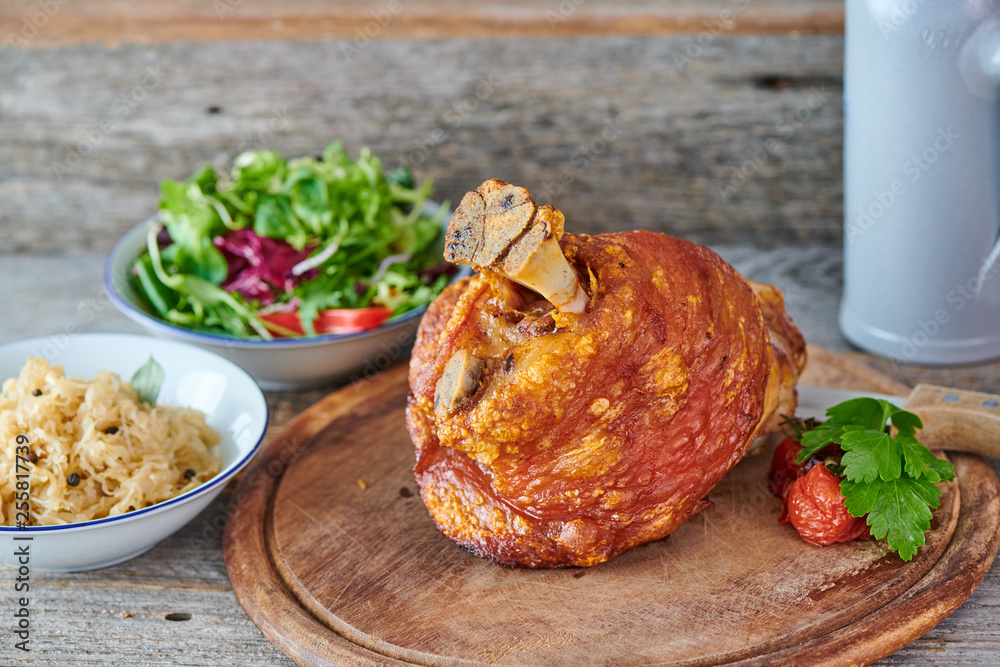 Schweinehaxe Schweinshaxe Oktoberfest Biergarten German Wirtshaus Essen ...