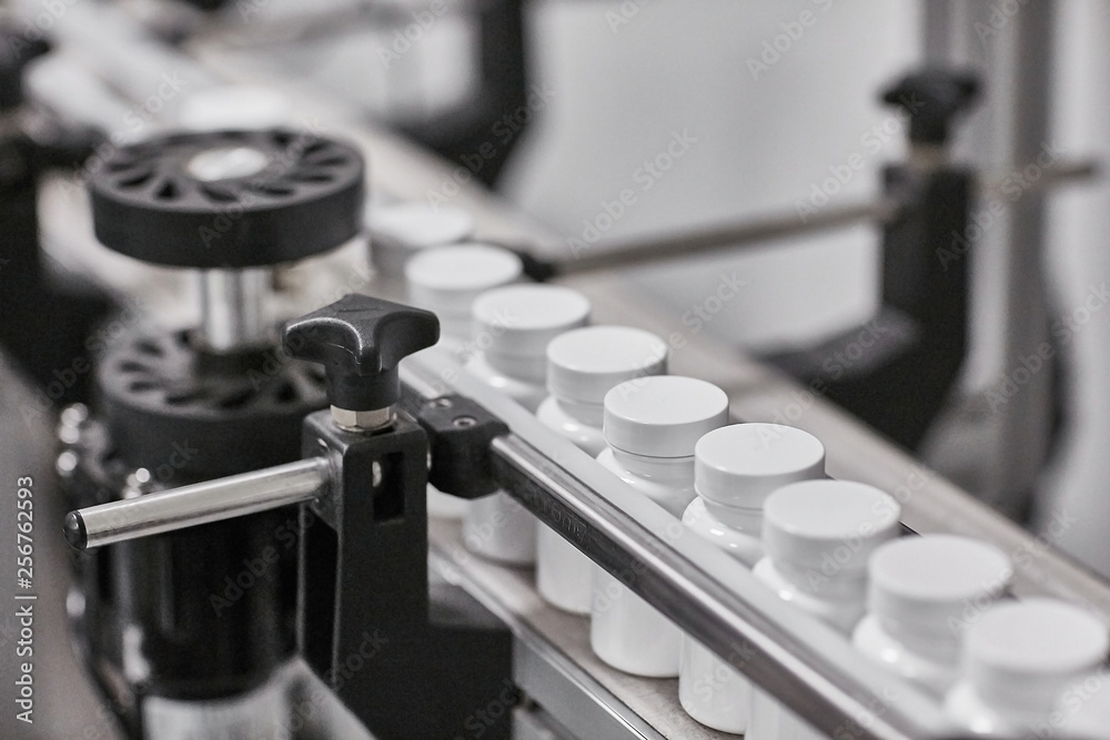 pharmaceutical nutraceutical compounding packaging capsules Stock Photo ...