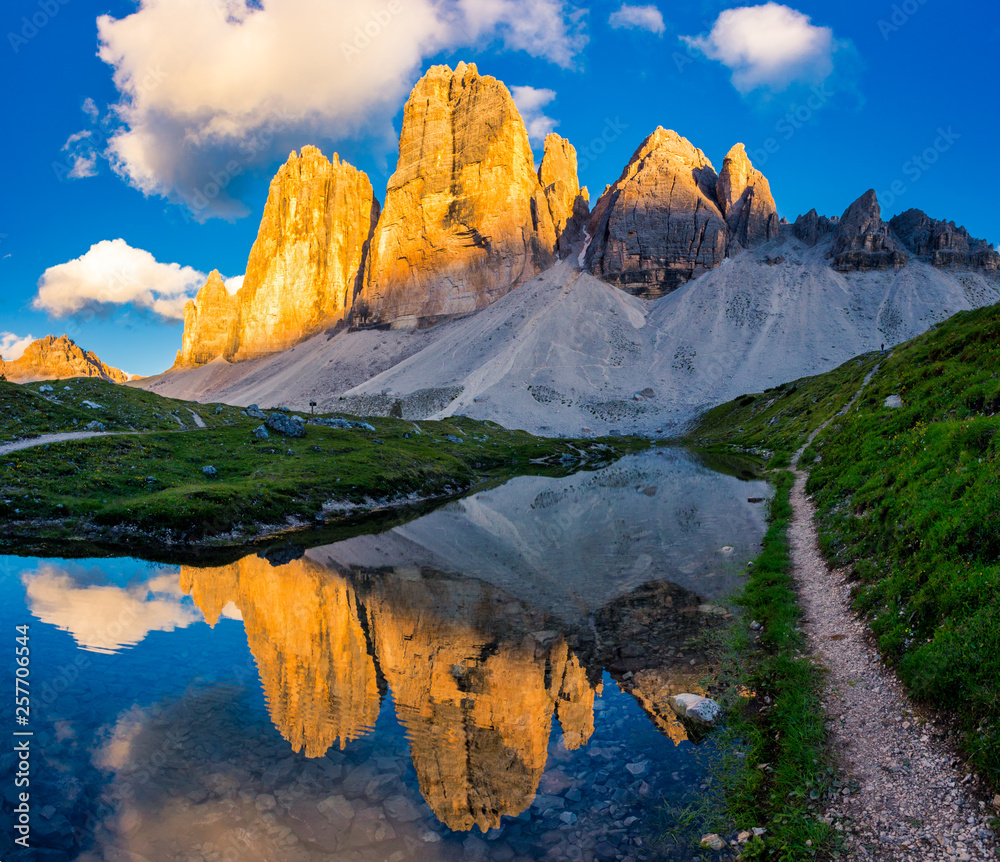 Iconic Tre Cime peaks from Tre Cime di Lavaredo Loop trail at sunset ...