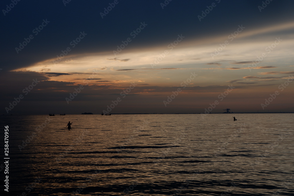 Foto de Kejawanan Beach is one of the beaches located in Cirebon, West ...