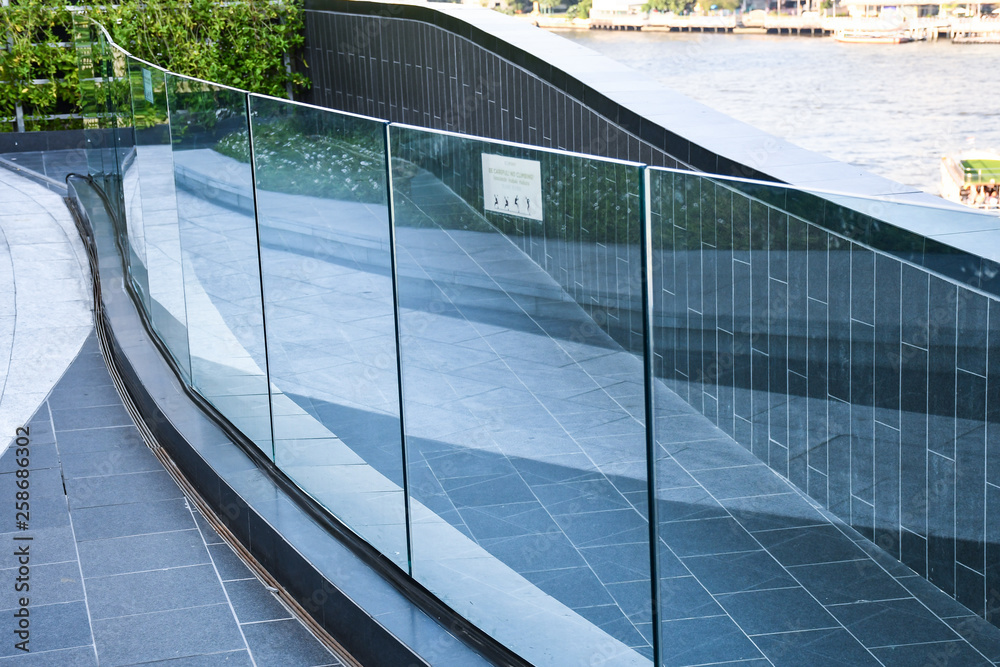 Foto de tempered laminated glass railing balustrade panels frame less ...