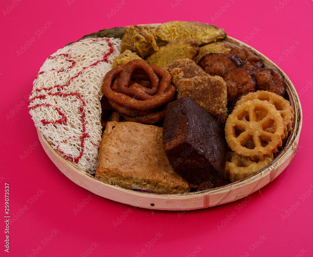 Kokis, Kewum, Aluwa and Aasmi. Sri Lankan Traditional Sweet Foods Stock ...