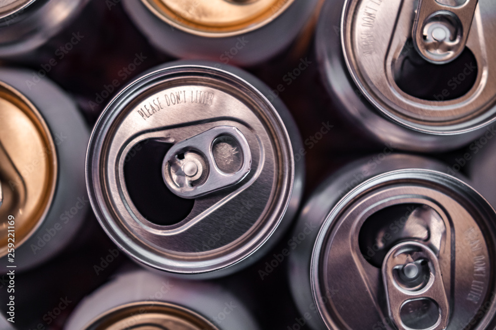 Fotografia do Stock: Top view of aluminum beer and soda cans with pop ...
