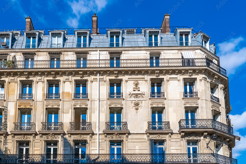 Paris, beautiful building in the center, rue Saint-Martin, typical ...