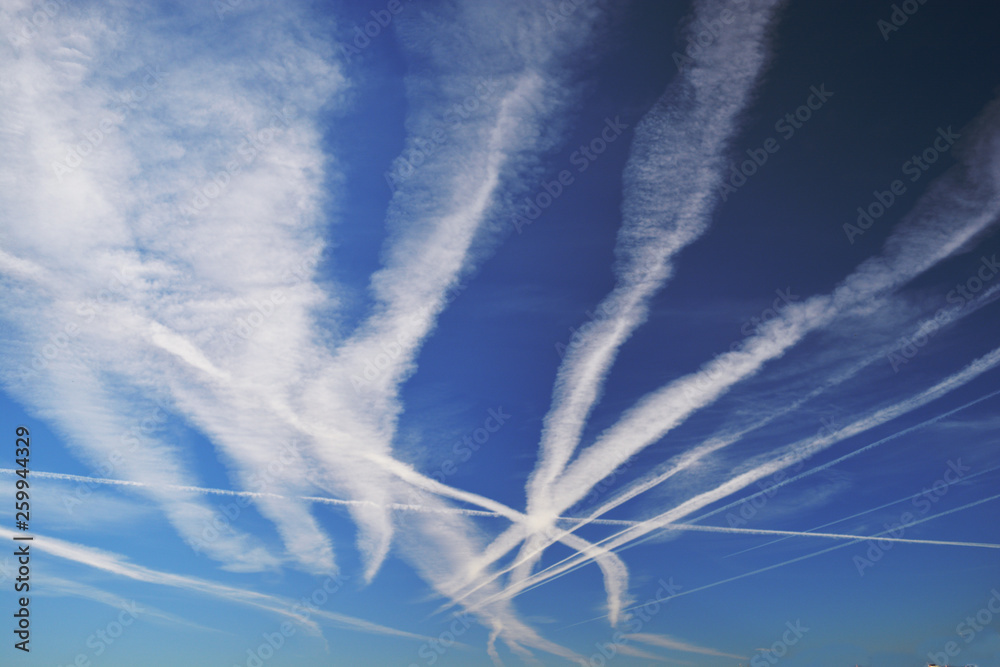 Contrails Vs Chemtrails