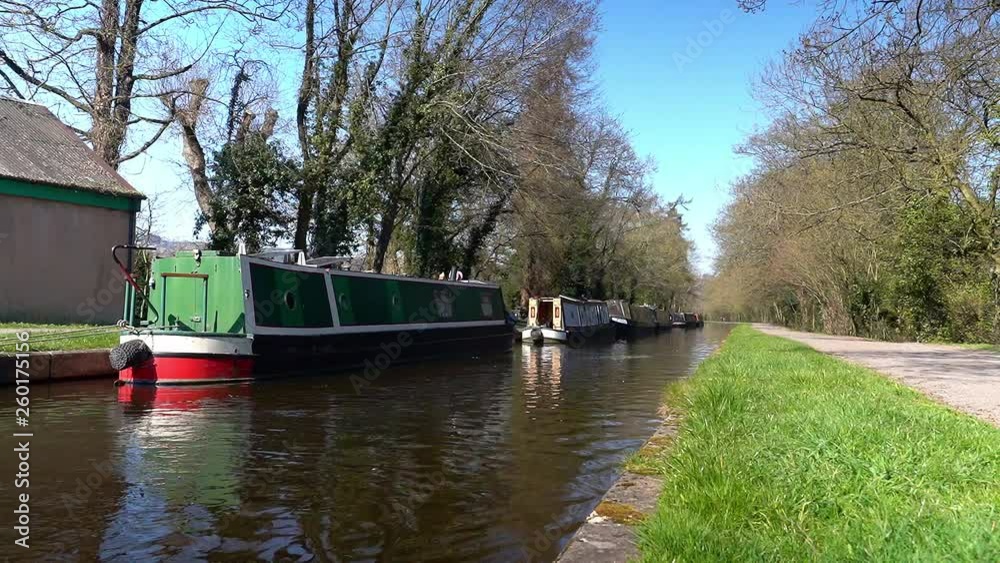 The famous Llangollen canal waterway route and the Pontcysyllte ...
