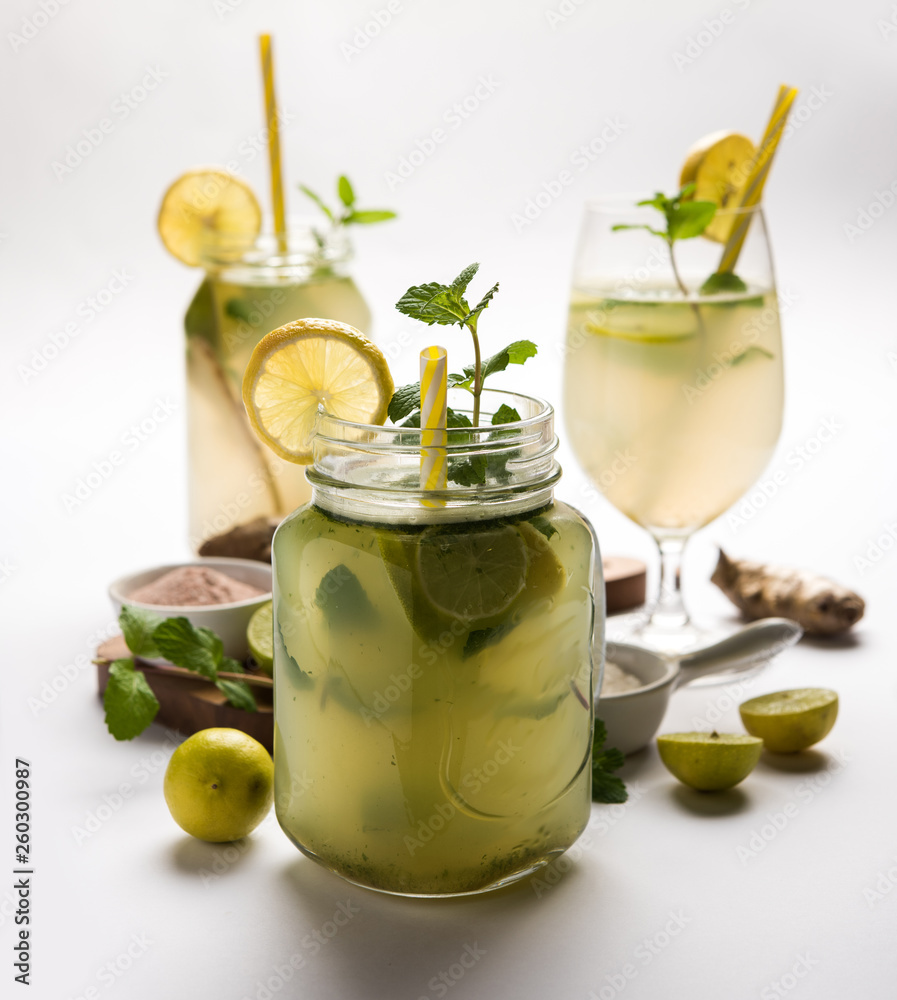 Foto de Shikanji is lemonade originating from the Punjab/India. Also ...