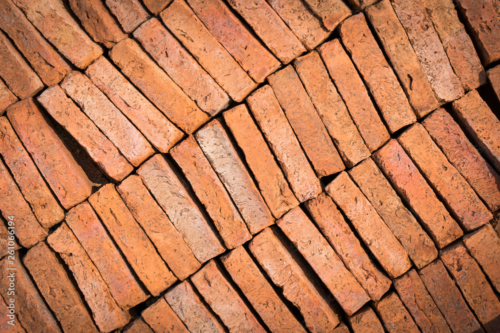 Red brick that is arranged in an orderly manner. Is a popular material ...