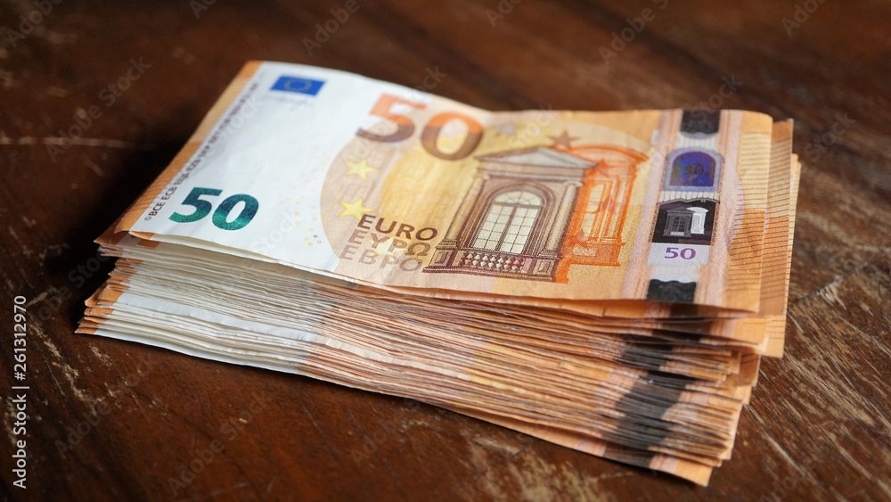Stapel von 50 Euro Geldscheinen, Fünfziger Scheine Stock Photo | Adobe Stock