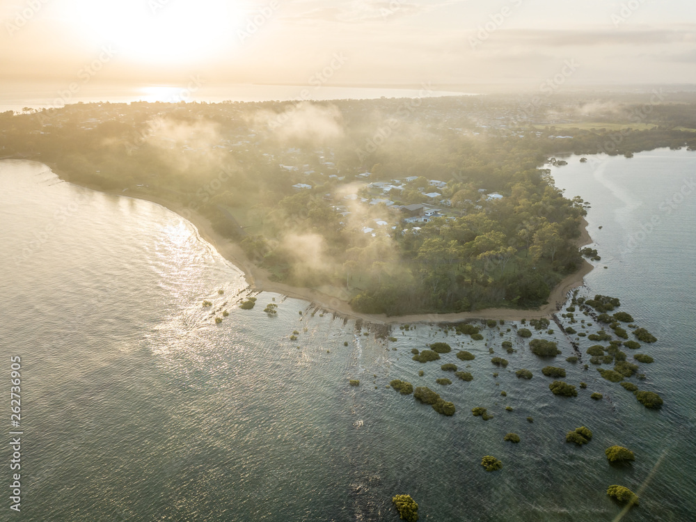 Luftaufnahme von Strand und Küste von Point Vernon bei Hervey Bay Stock ...