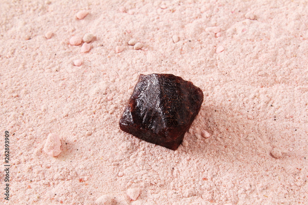 Fotka „fine natural mineral Himalayan pink rock Salt also known as ...