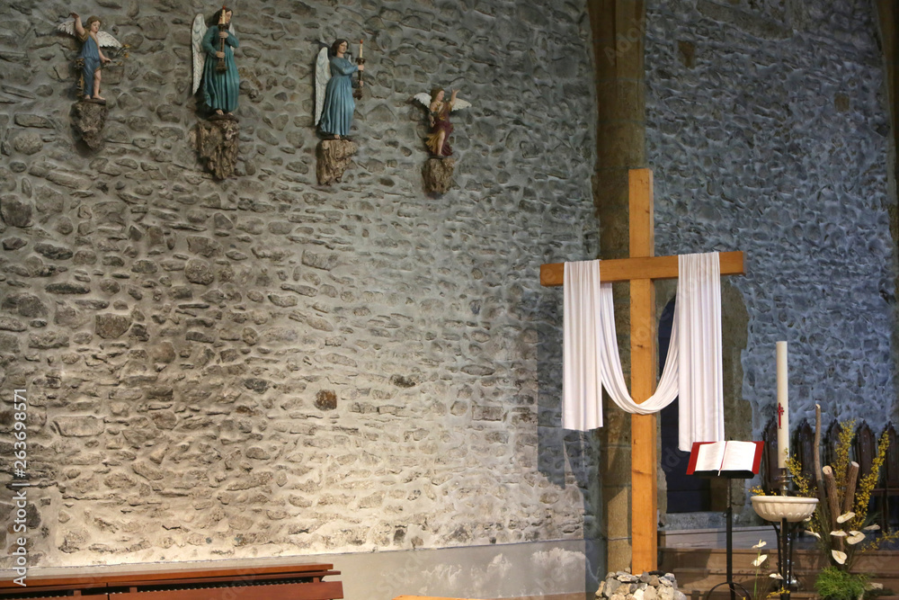 Croix. Linceul. Semaine Sainte. Eglise Saint-Jean-Baptiste. Megève ...