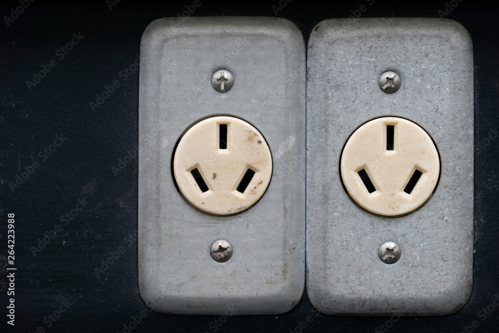 Electrical socket Oplique flat blades with ground Type I two port on ...