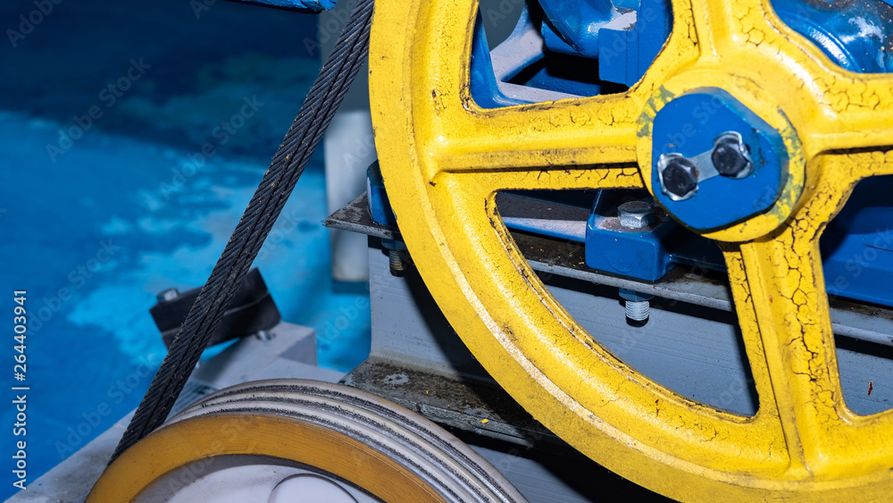 wire rope in the sheave groove for lifting equipment Stock-Foto | Adobe ...