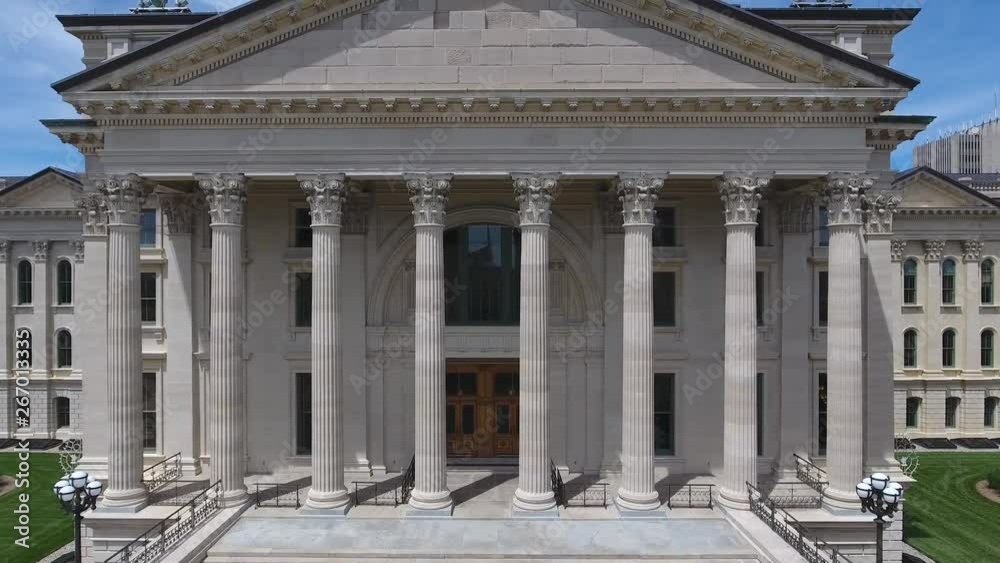 Sharp scrolling view of the south face of the State Capitol Building in ...