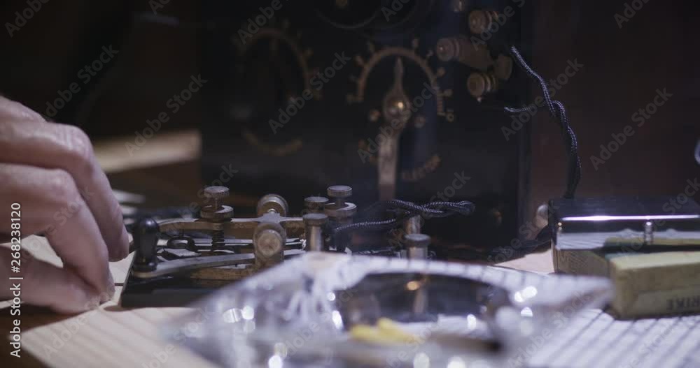 Vidéo Stock A scene from the WWII era of spy activity transmitting ...