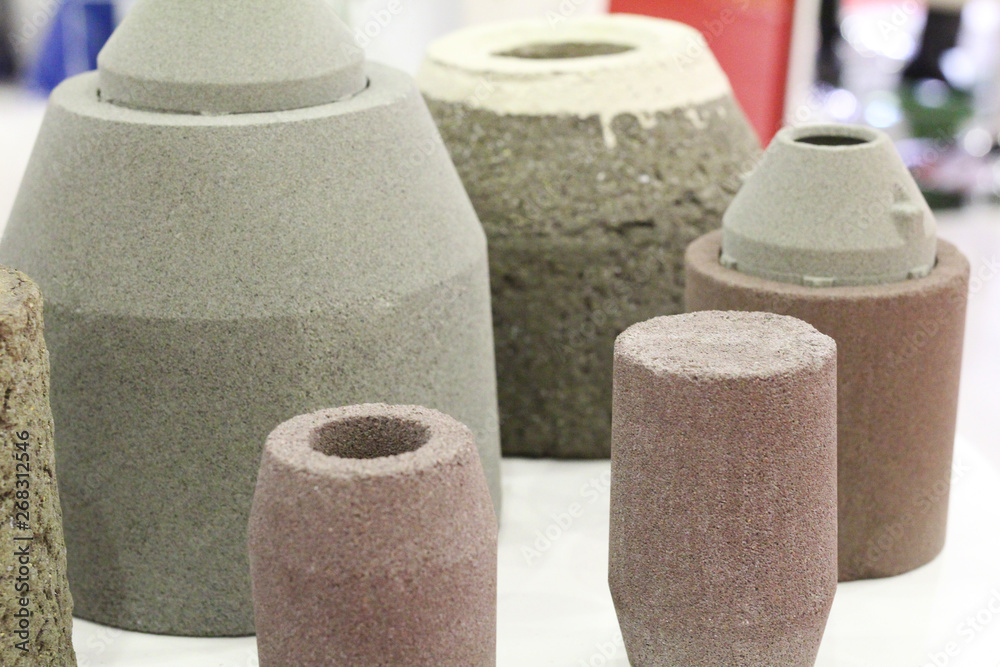 Auxiliary products for the foundry industry. Shells made of exothermic ...