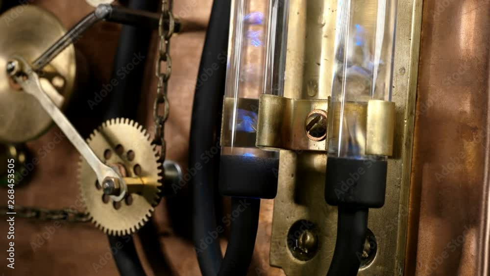 Vidéo Stock Steampunk, the mechanism of a time machine with rotating ...