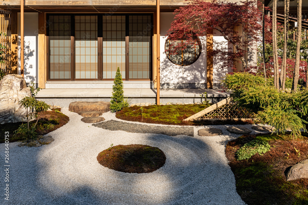 Traditional Japanese courtyard with rock garden. Japanese garden. Cozy ...