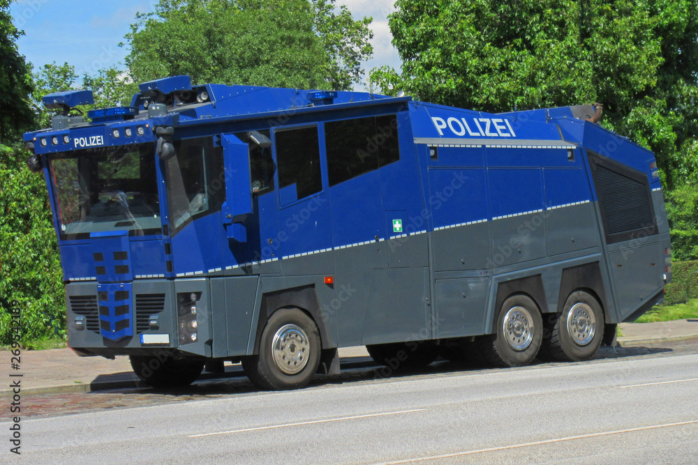 Polizei Wasserwerfer Panzerwagen Stock Photo | Adobe Stock