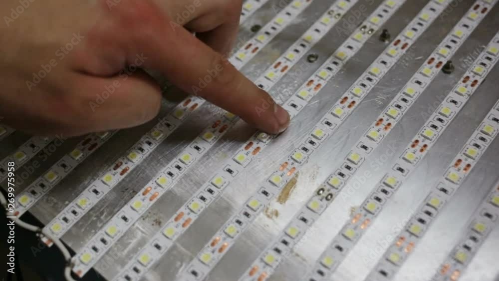 Led light bulbs light up due to the electrical conductivity of the skin ...