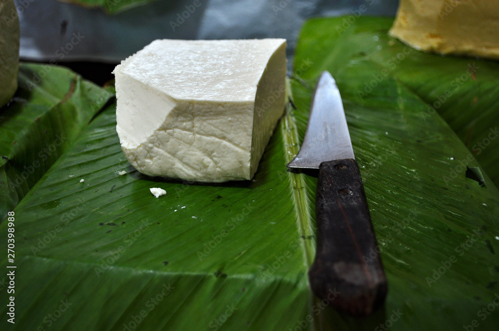 Queso cuajada para degustacion en galería alameda en cali Colombia ...