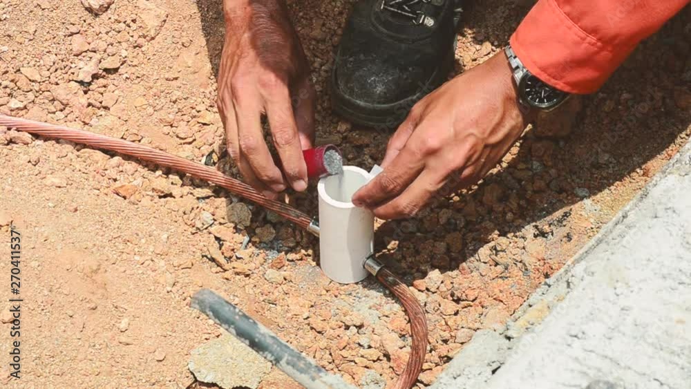 fill Weld Metal Powder in ceramic mould,Welding copper ground wire on ...